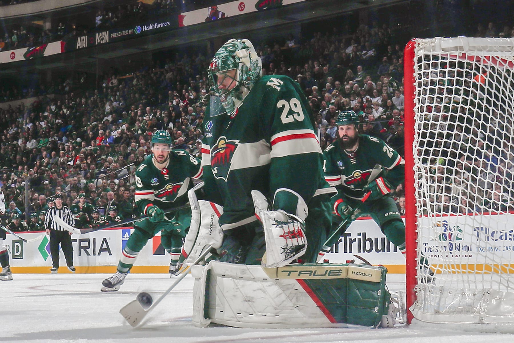 10 NHL Players We Want to Be on Amazon's Behind-the-Scenes Show