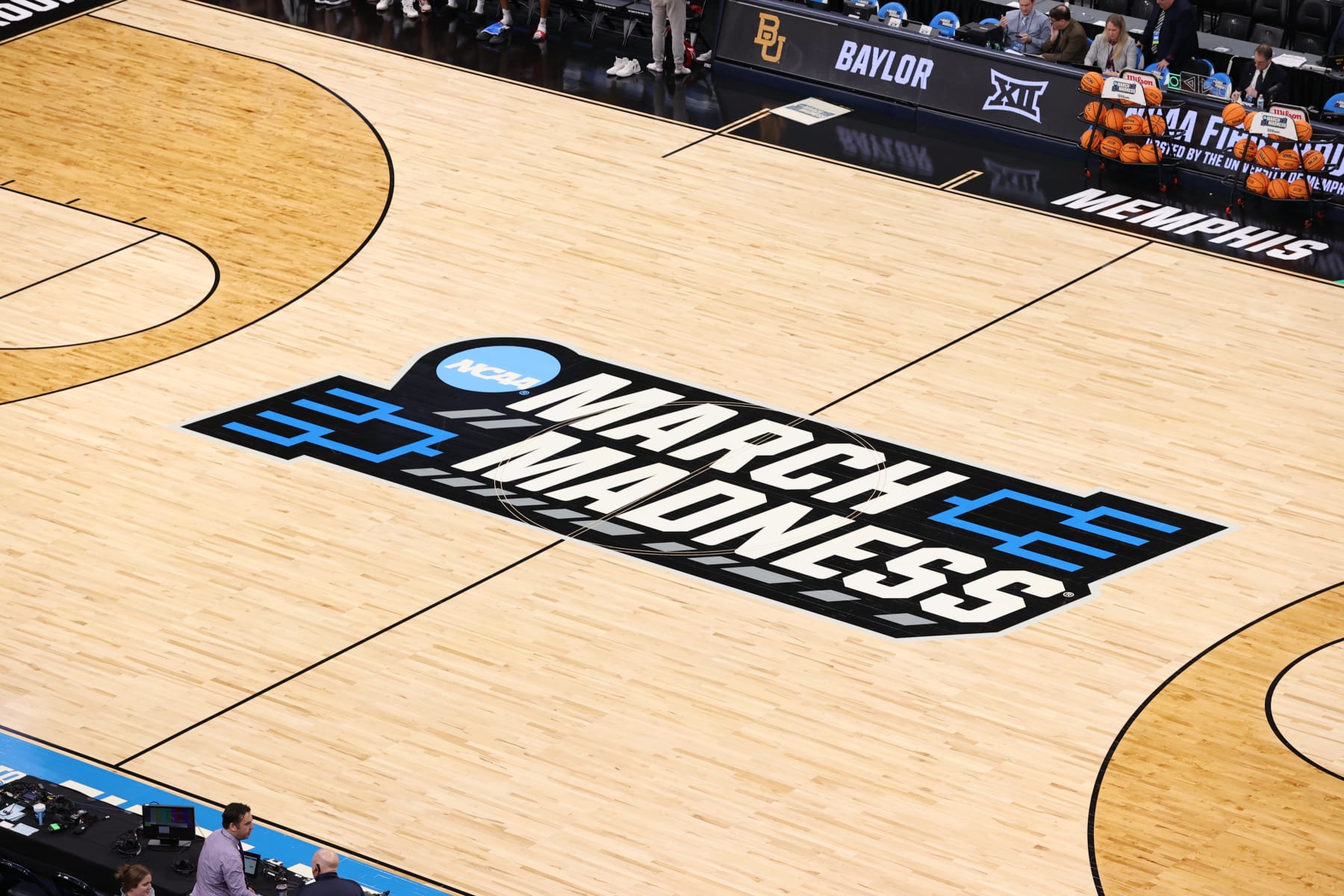 March Madness 2024 Highlights: Live Tracking Top Plays from Friday's ...