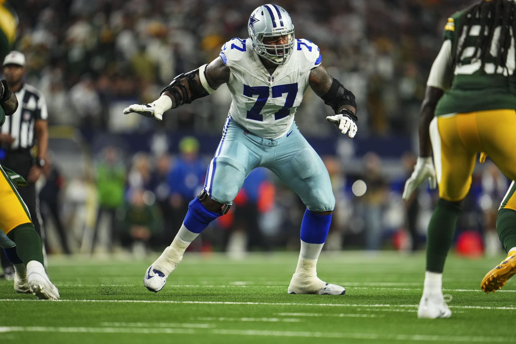Jerry Jones Says Cowboys Couldn't Afford to Keep Tyron Smith in FA amid ...