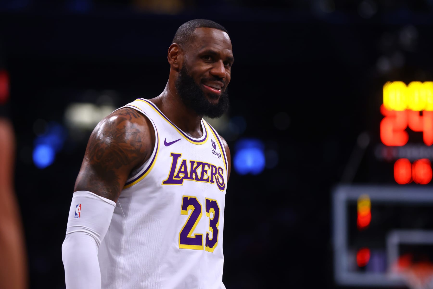 Shams: Lakers' LeBron James Expected to Play 1-2 More Years by NBA Insiders