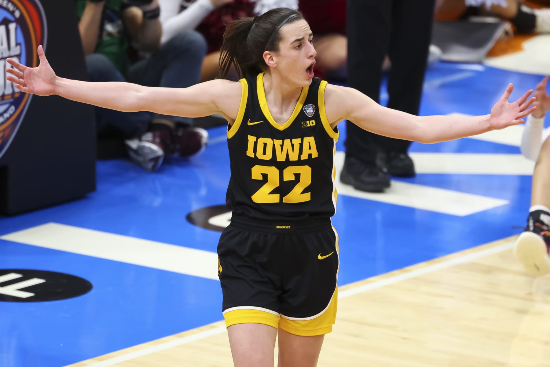 Lisa Leslie Backs Caitlin Clark for Team USA at Olympics: 'She's a Bona ...