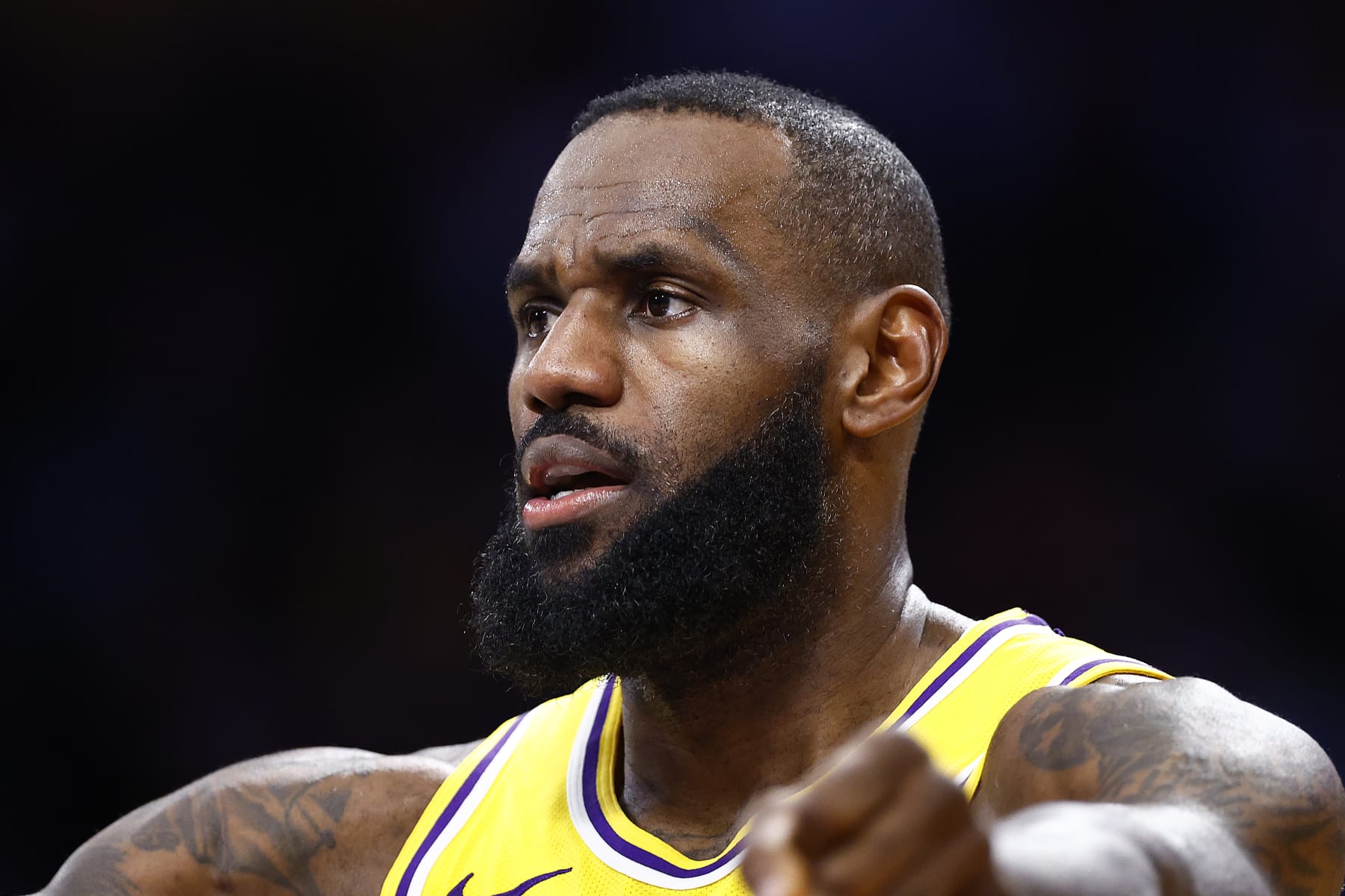 Video: Lakers' LeBron James Says 'It Kinda Stings' That He's Never Won ...