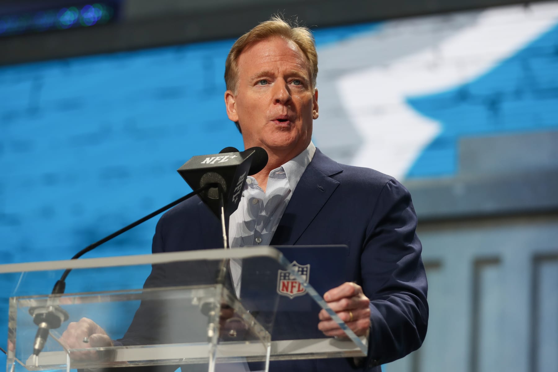 NFL Commissioner Roger Goodell Recovering From Back Surgery Ahead of ...