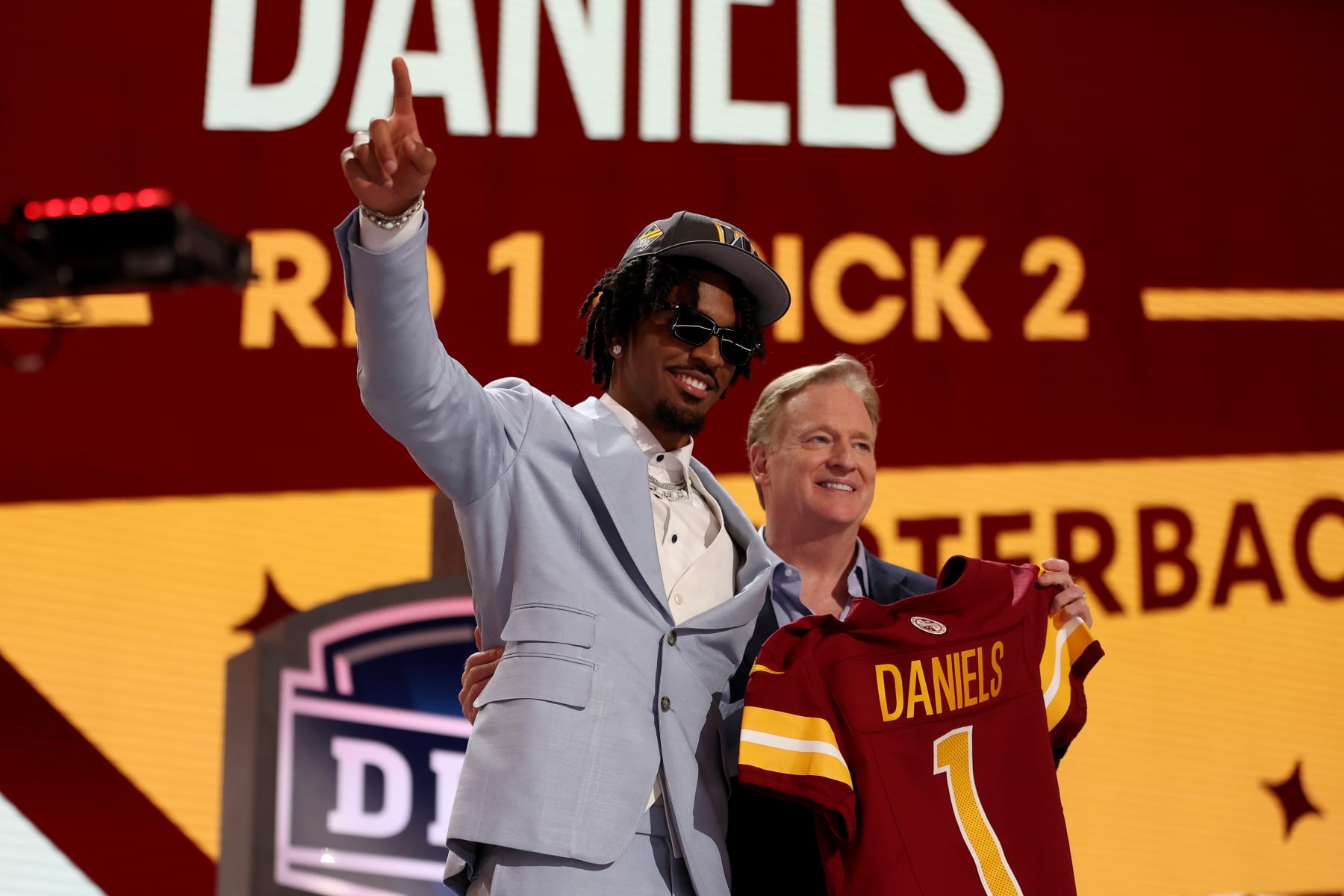 Jayden Daniels Jokes He's Not Ready to Be Commanders' QB1: 'Don't Know ...