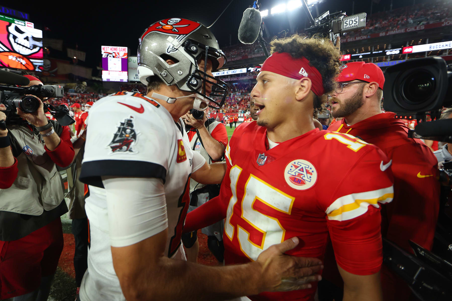 Chiefs' Patrick Mahomes Names Tom Brady, Aaron Rodgers, More as NFL QB ...