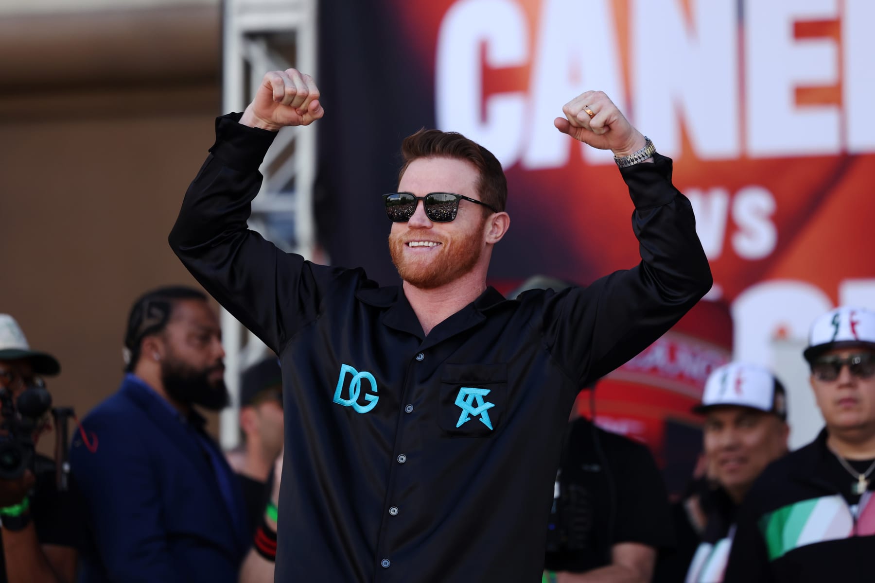 Video: Canelo Álvarez Gets Visit from Gervonta Davis Before Title Fight ...