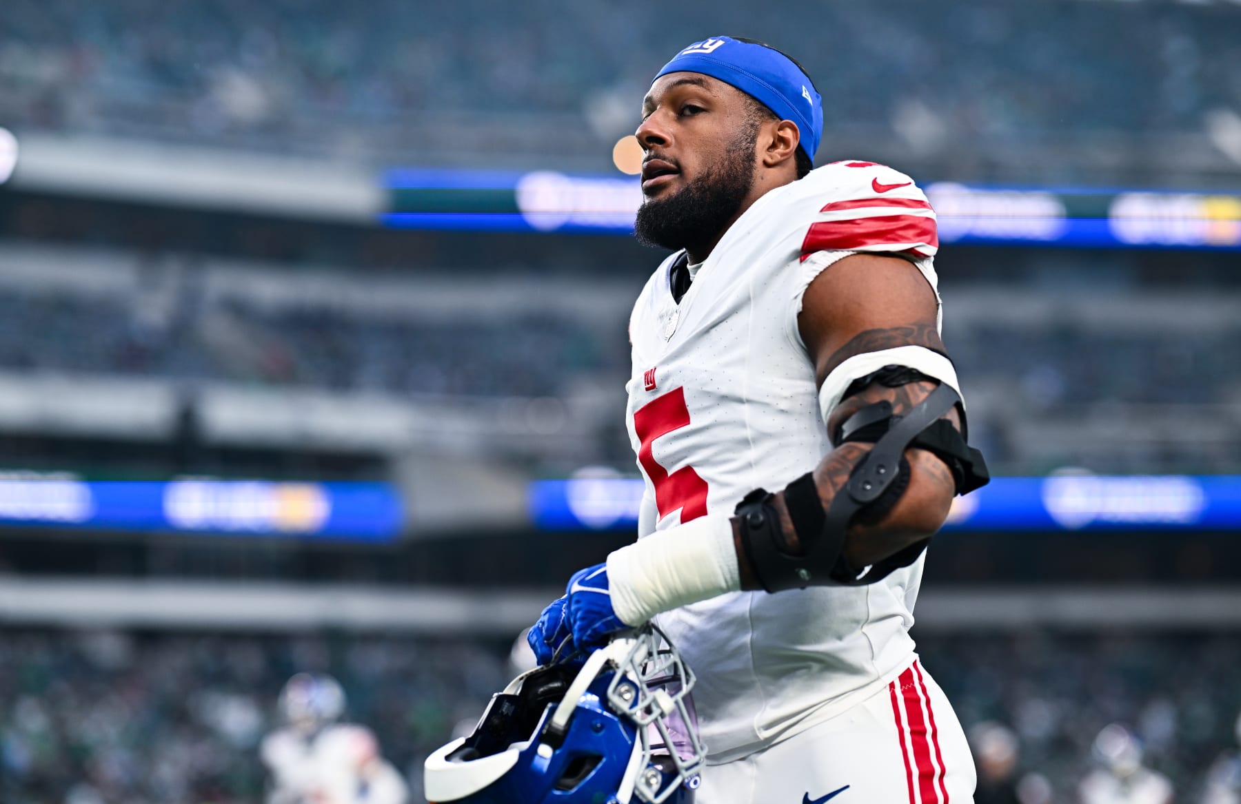 Giants' Kayvon Thibodeaux Eyes Michael Strahan's NFL Single-Season Sack ...