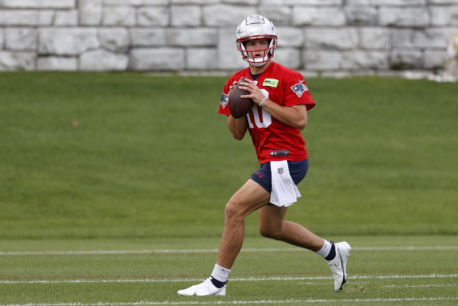 Patriots OC: Drake Maye Has 'No Timetable' to Become QB1, Brissett 'Our ...