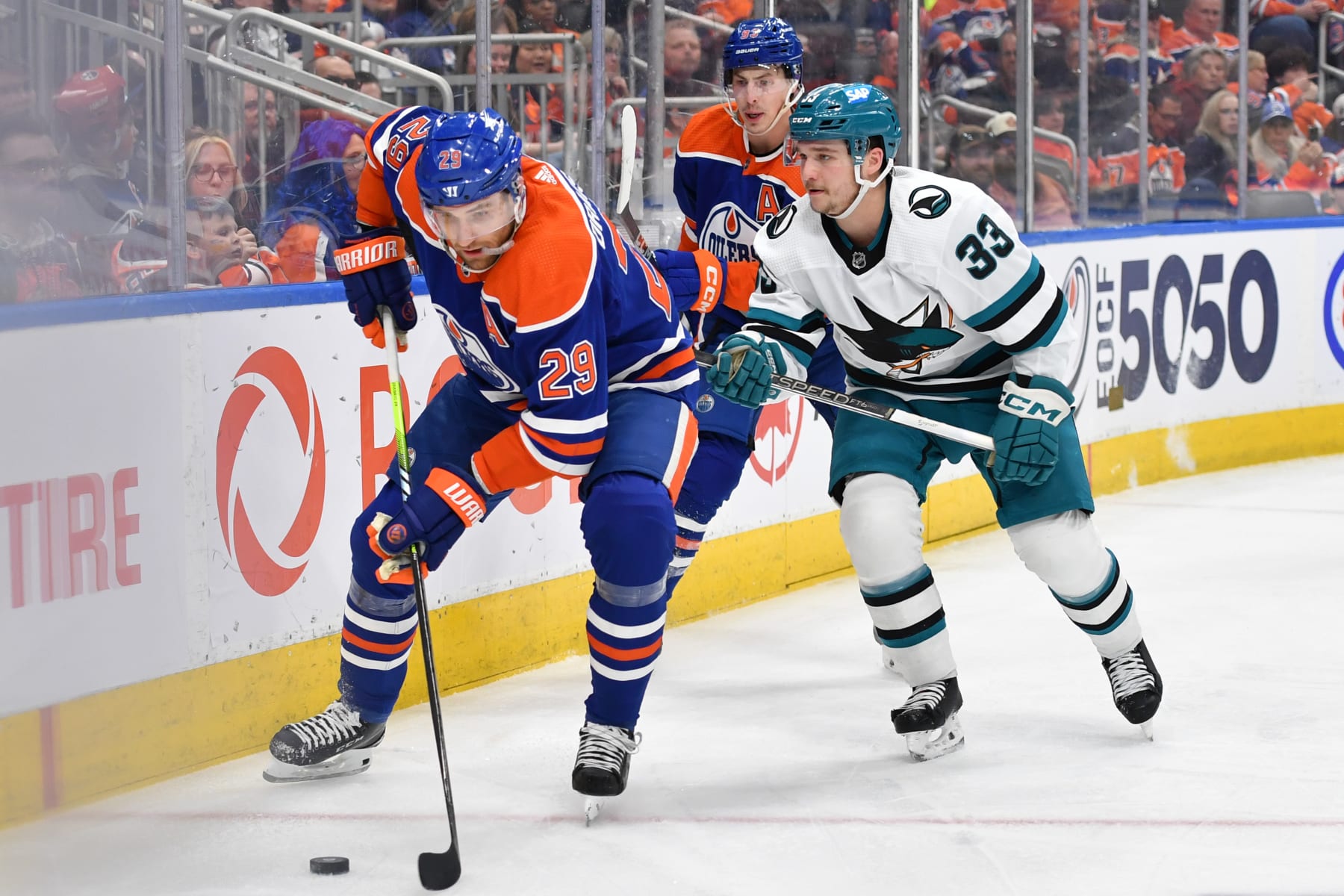 Way-Too-Early Trade Landing Spots for Oilers Center Leon Draisaitl