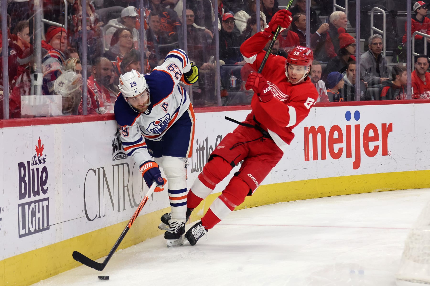 Way-Too-Early Trade Landing Spots for Oilers Center Leon Draisaitl