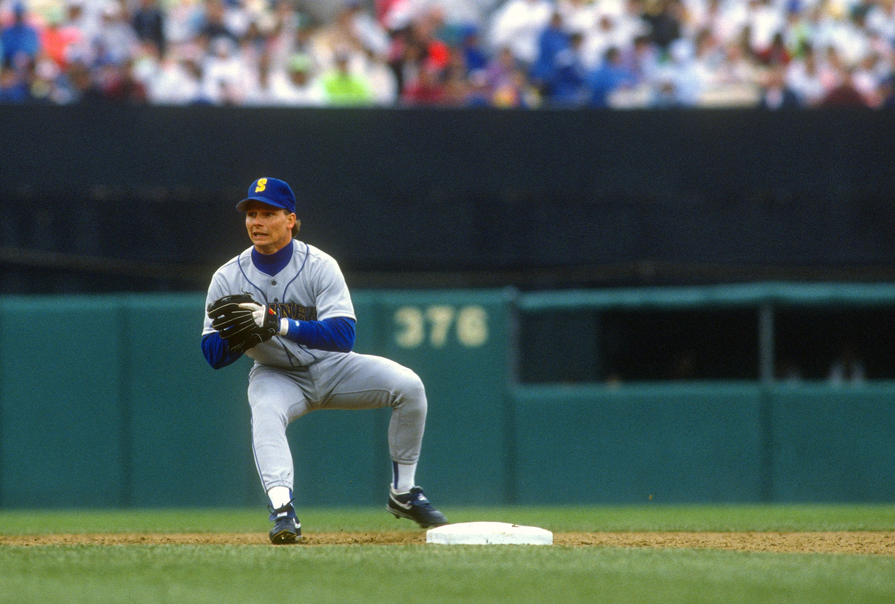 Former MLB Infielder Mike Brumley Dies in Car Crash at Age 61