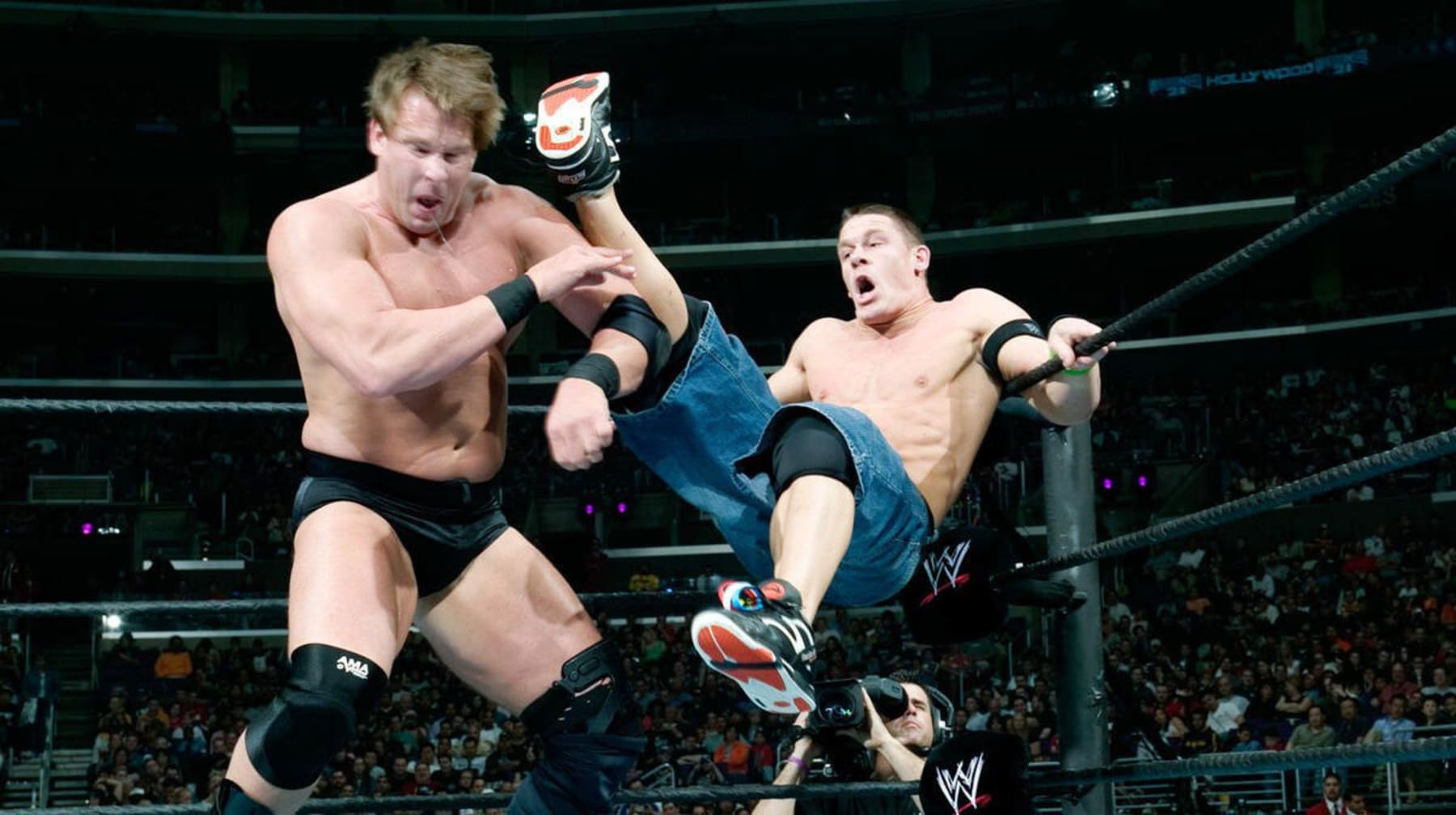 Undertaker vs. Mankind Hell in a Cell and the 25 Most Extreme Matches ...