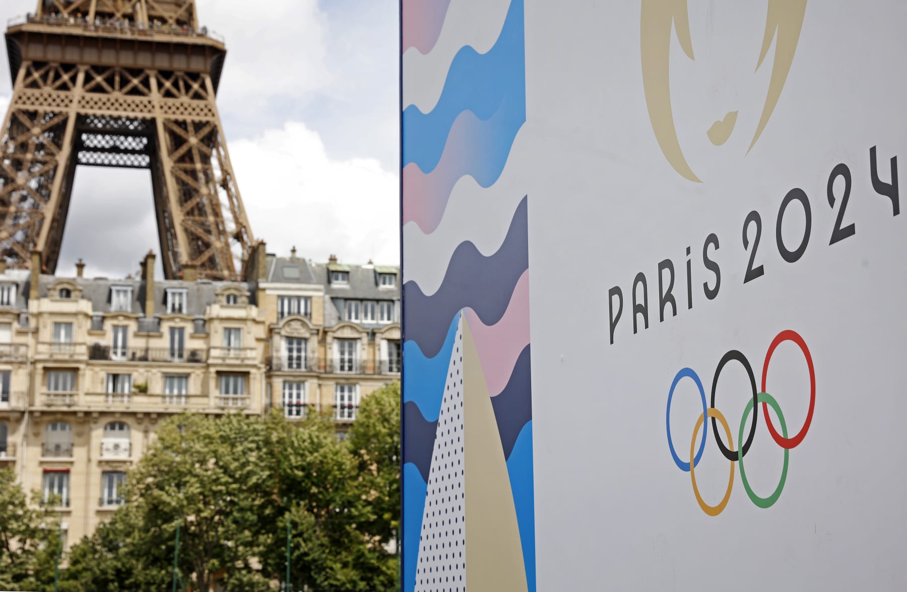 Video: Fully Recyclable Cardboard Beds for Athletes at 2024 Olympic ...