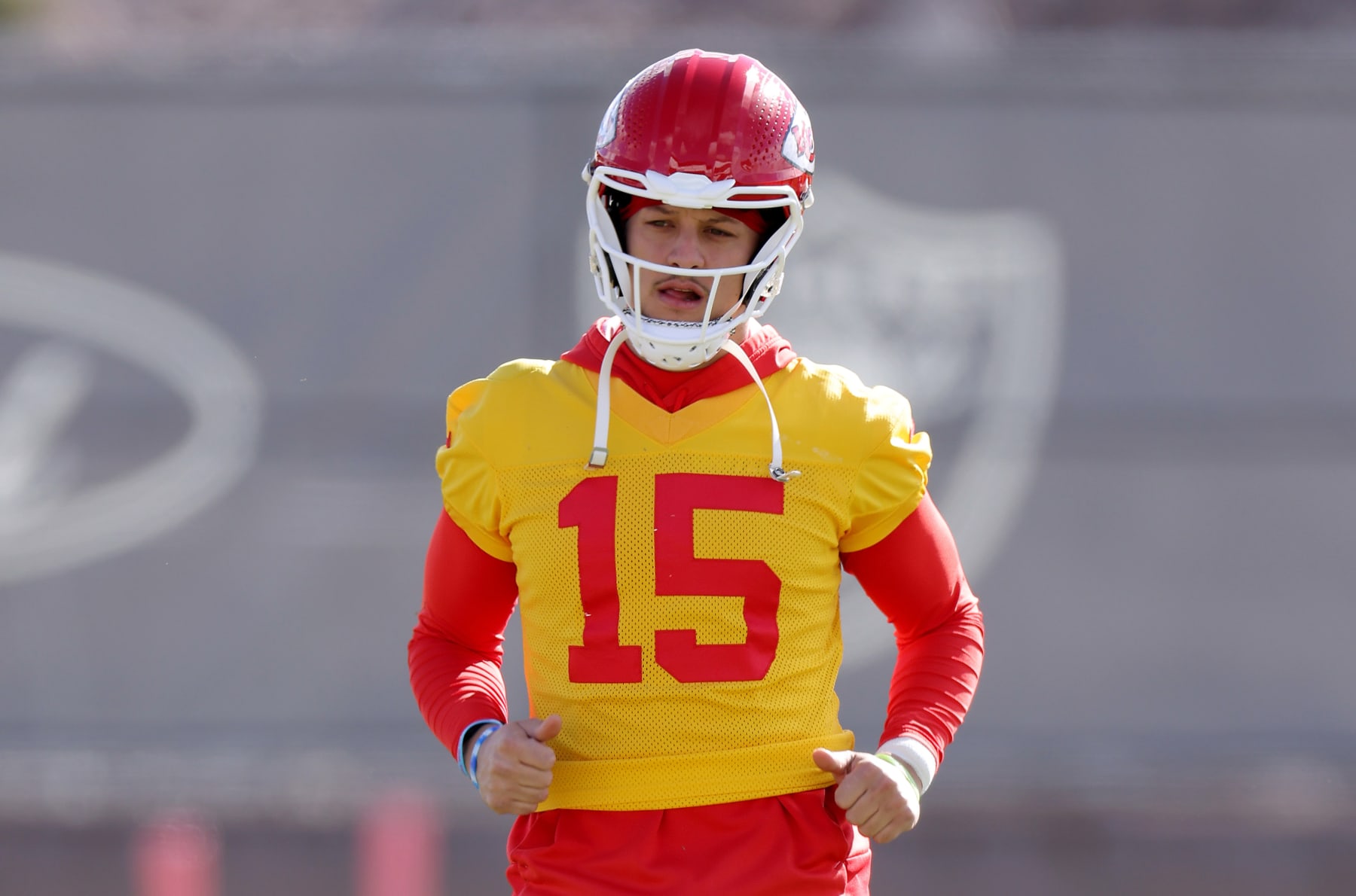 Chiefs' Patrick Mahomes Responds to Raiders' Kermit Doll Video: 'It'll ...