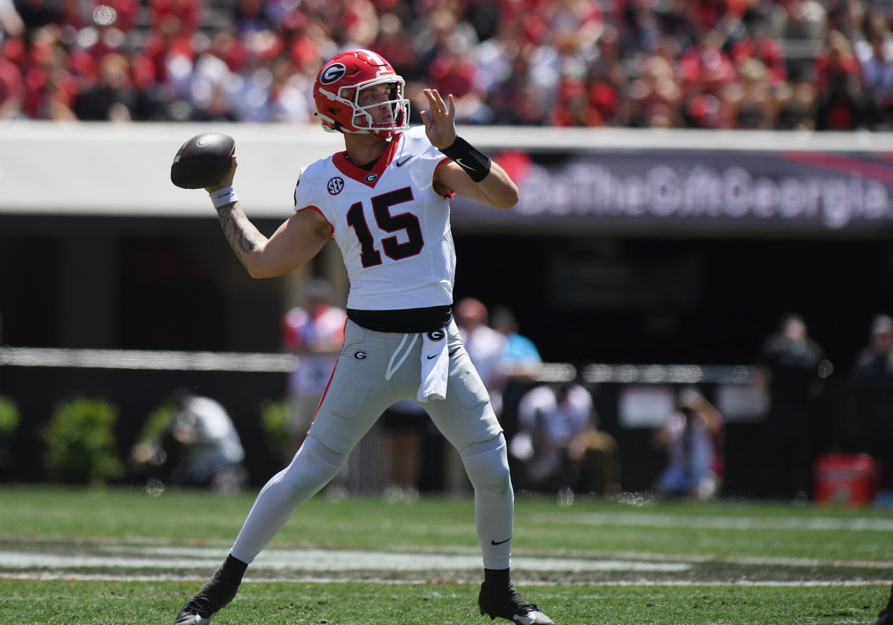 NFL Scout Compares Georgia's Carson Beck to Jared Goff 'Coming out of Cal'