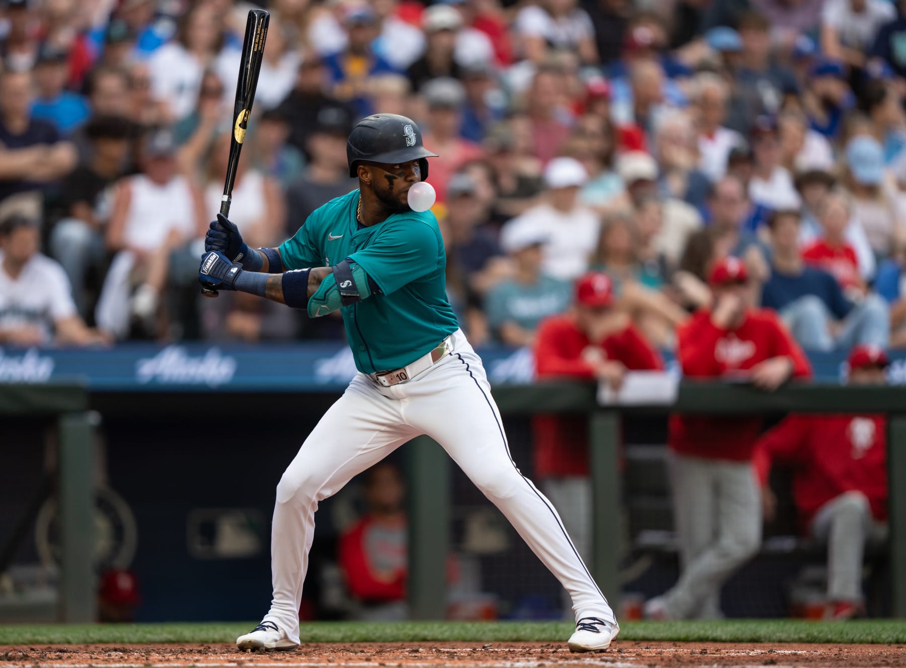 MLB Rumors: Victor Robles, Mariners Agree to $9.75M Contract; Was DFA'd ...