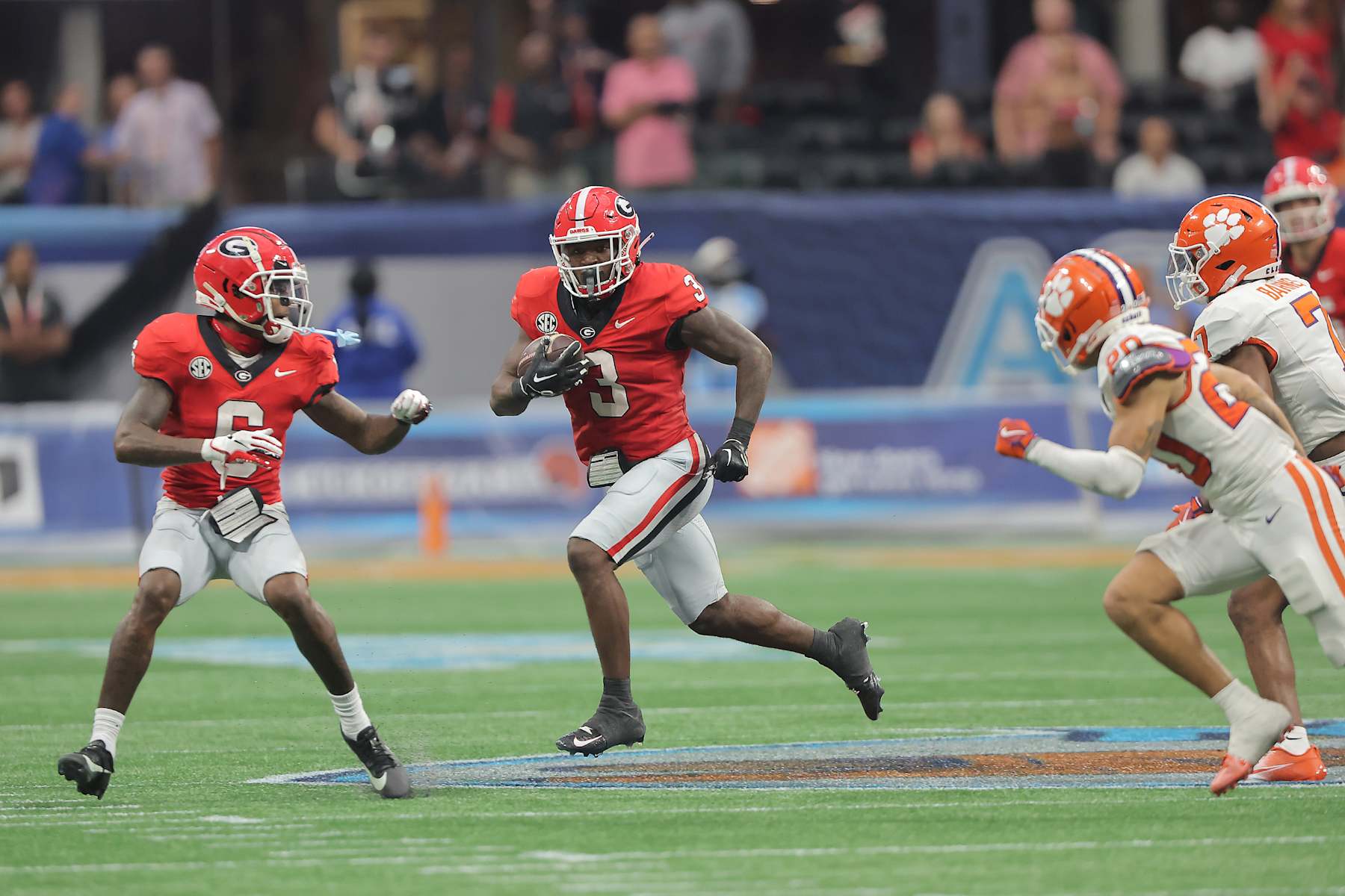 10 Breakout Stars After Week 1 of the 2024 College Football Season