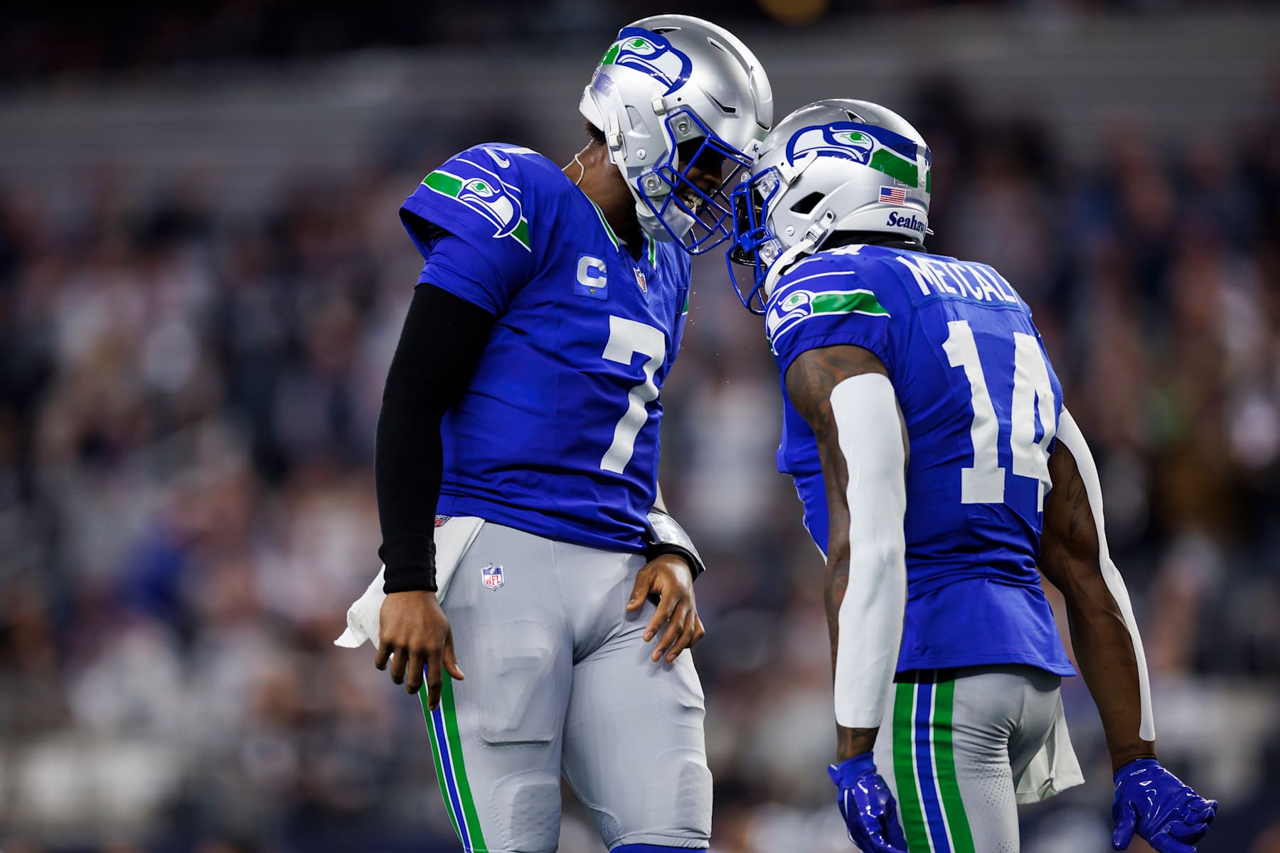 DK Metcalf Called Geno Smith to Take Blame for INT After Seahawks QB's ...