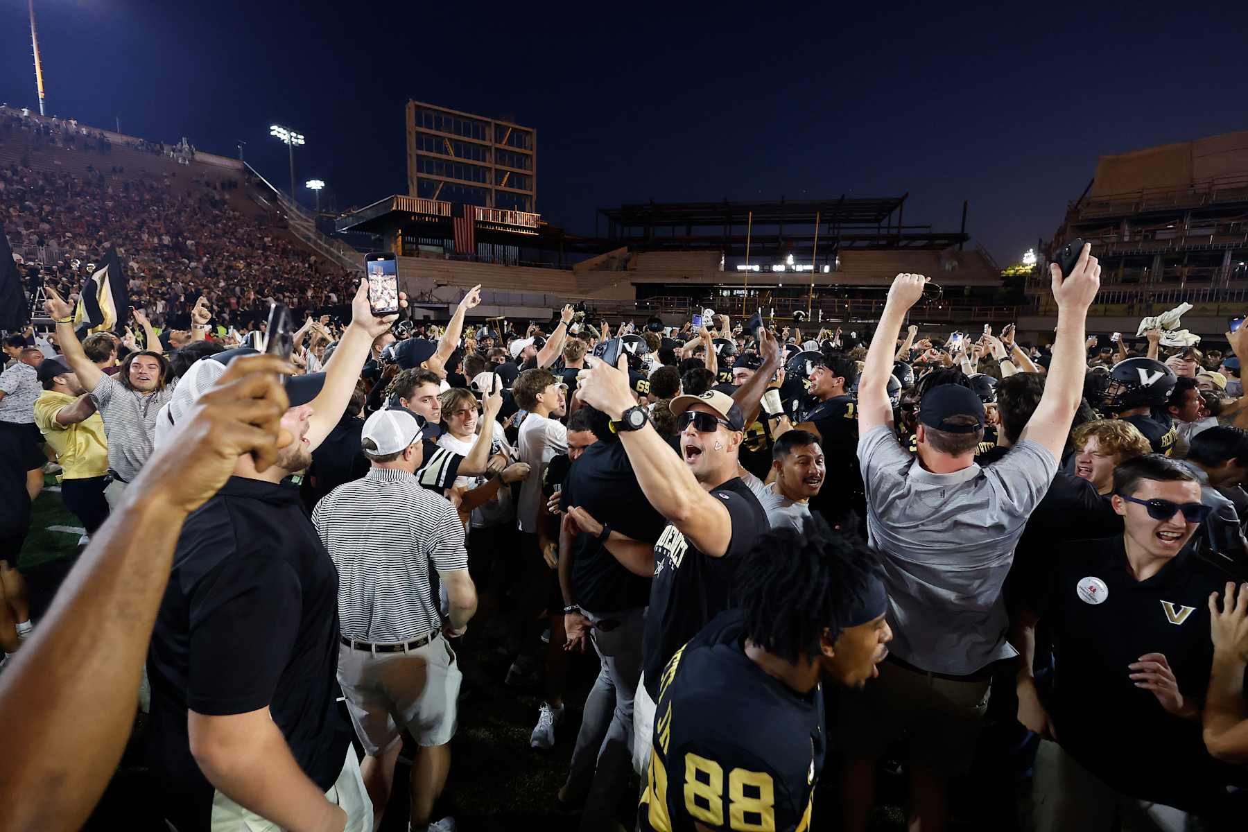 Top 8 Teams Likely to Cause Chaos in the Last Half of the College ...