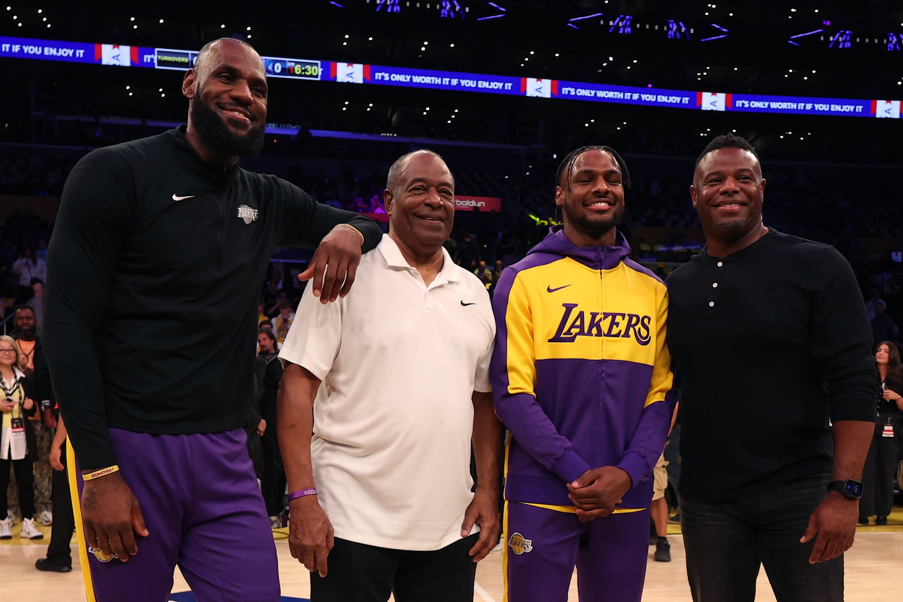 Video: LeBron, Bronny James Greet Ken Griffey Jr., Dad Before Lakers ...