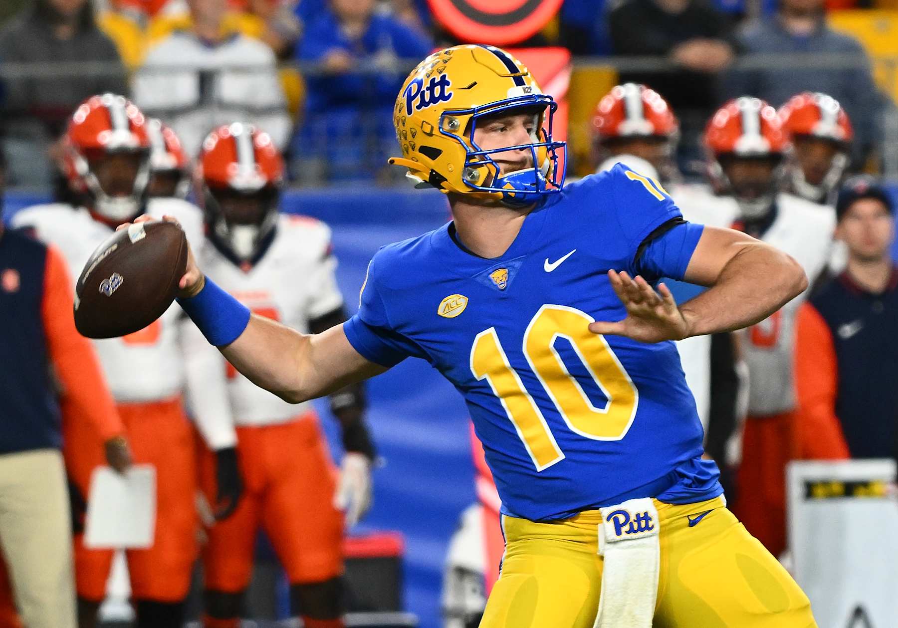 College Football Picks Week 10: Top 25 Odds, Box Score Prediction ...