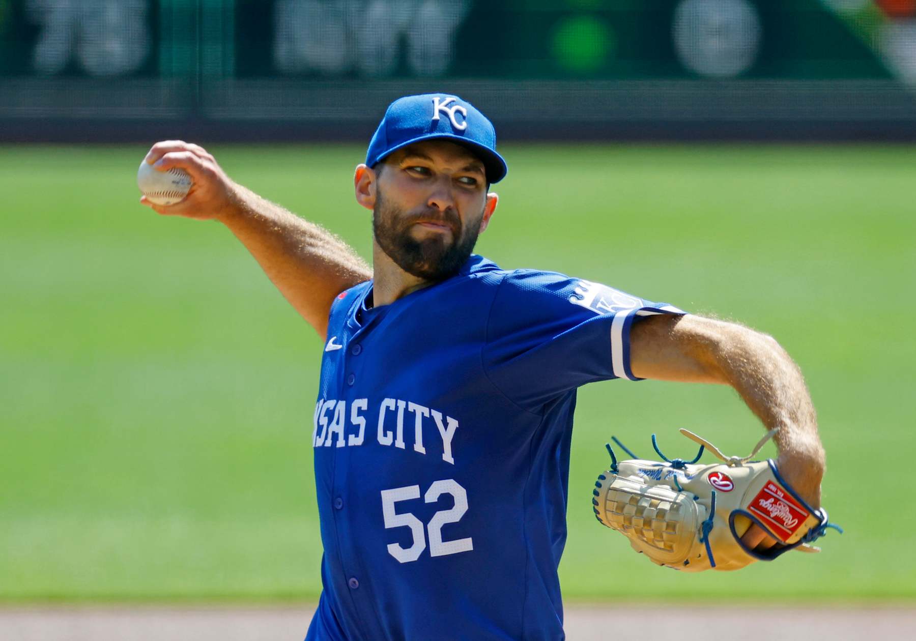 1 Player Every Team Should Re-Sign in 2024-25 MLB Free Agency
