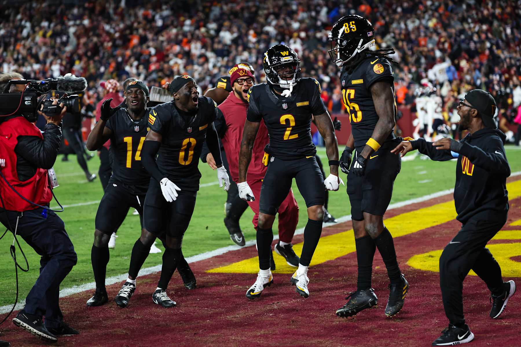 Week 9 NFL Highlights 2024: Live Tracking Top Plays, Box Scores from ...
