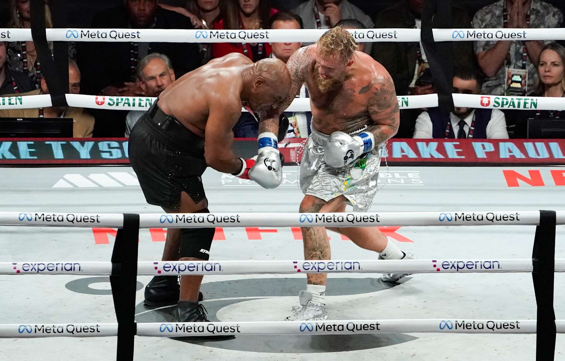 Mike Tyson vs. Jake Paul Results: The Problem Child Defeats Iron Mike ...