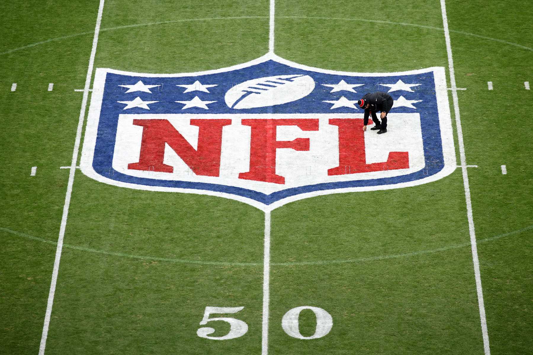 Beyoncé to Perform at NFL Christmas Day Halftime Show During Ravens vs ...