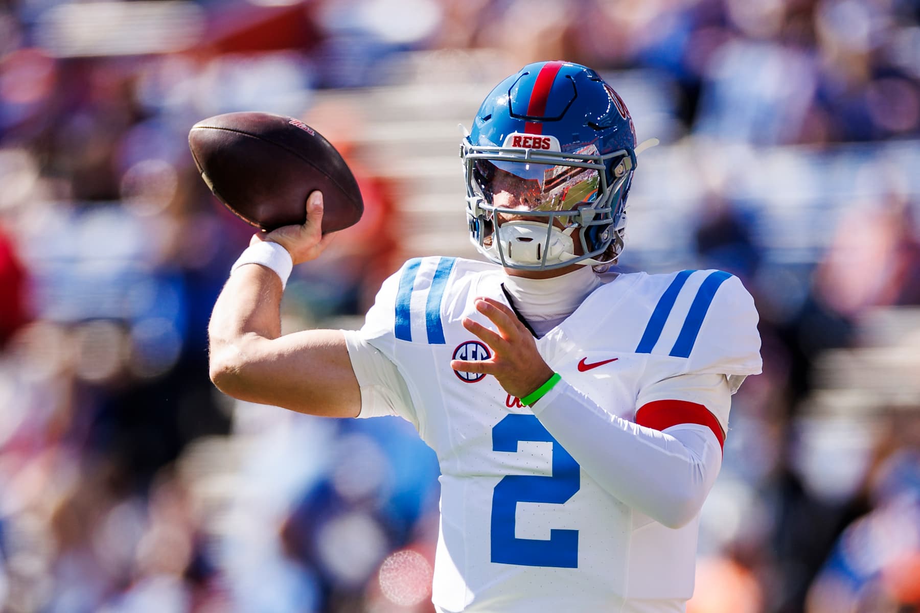 Video: Eli Manning Congratulates Jaxson Dart on Breaking His Ole Miss ...