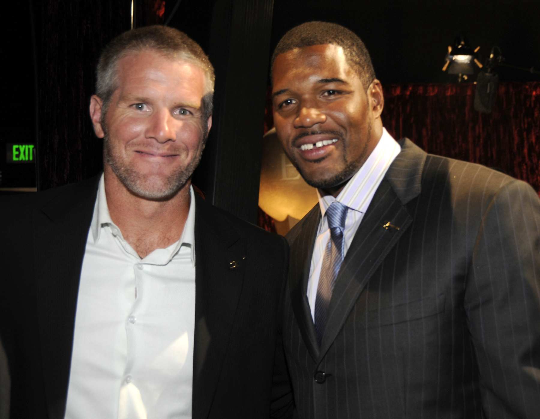 Brett Favre Clears Air on 'Small Dustup' with Mark Gastineau Ahead of ...