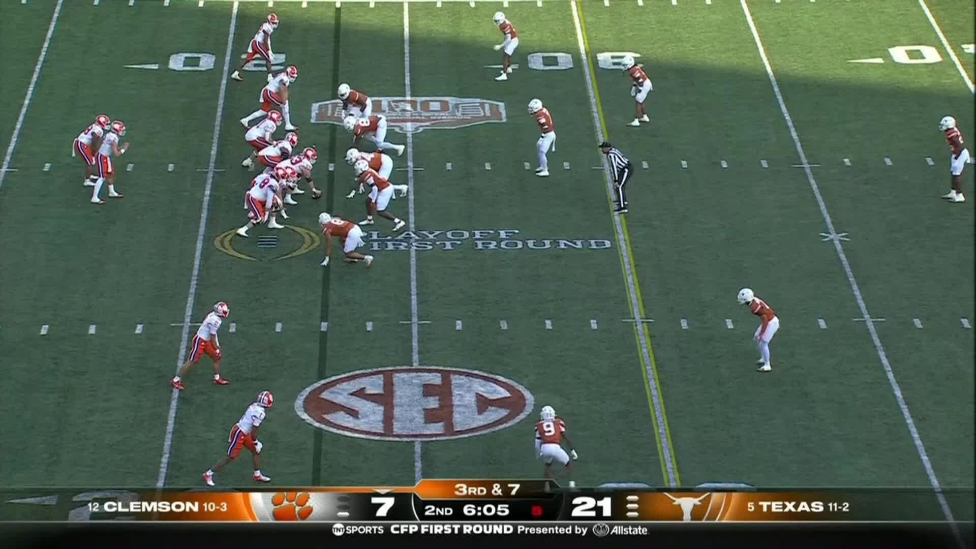 Texas Mascot Bevo to Be at CFP Semifinal vs. Ohio State After Peach ...