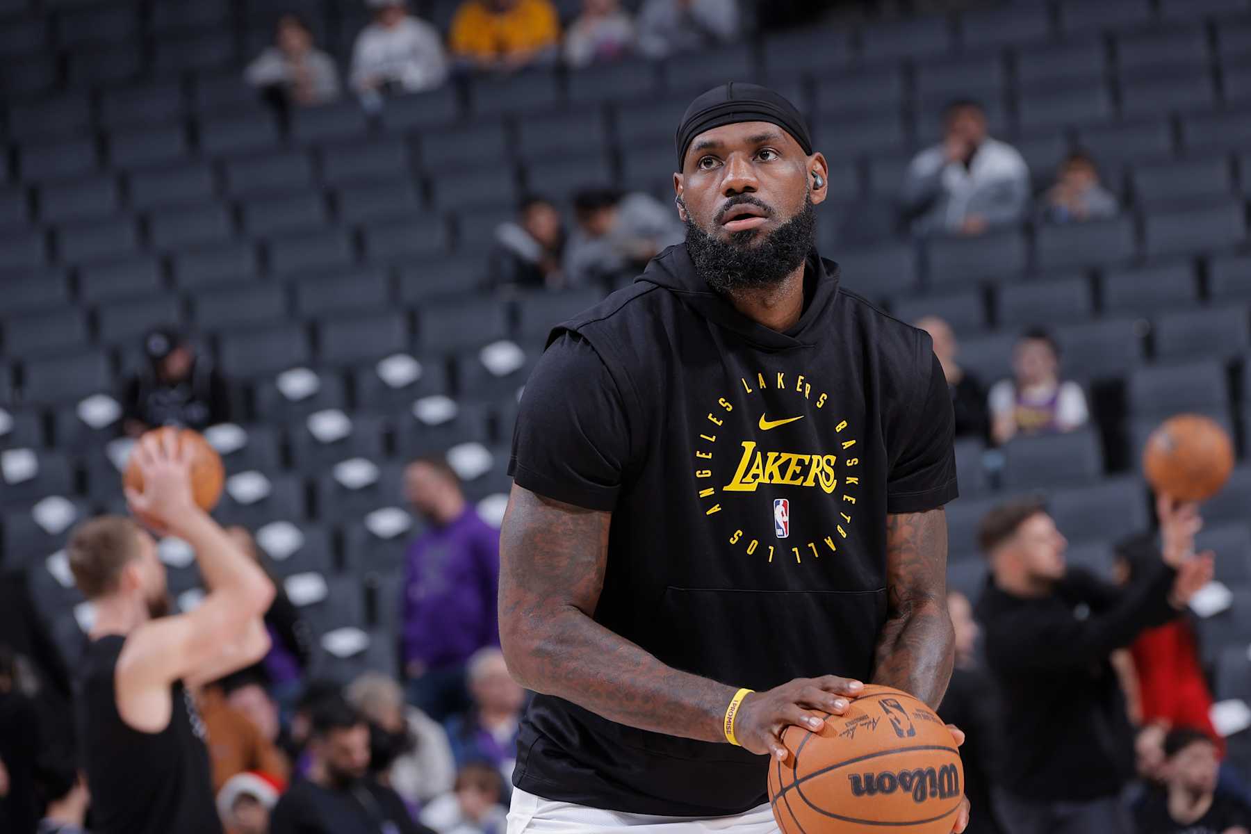 Video: LeBron James Cheers on OSU vs. Tennessee in Locker Room After ...