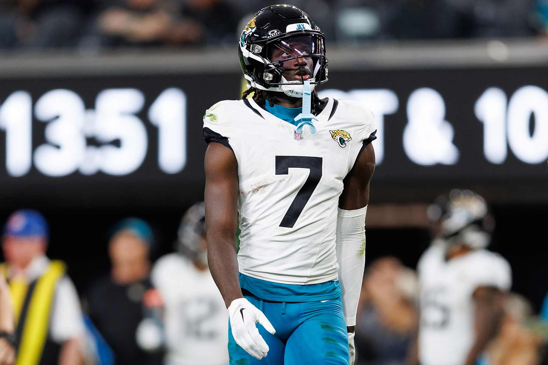 Week 17 Start 'Em, Sit 'Em: Fantasy Football Lineup Decisions to Consider