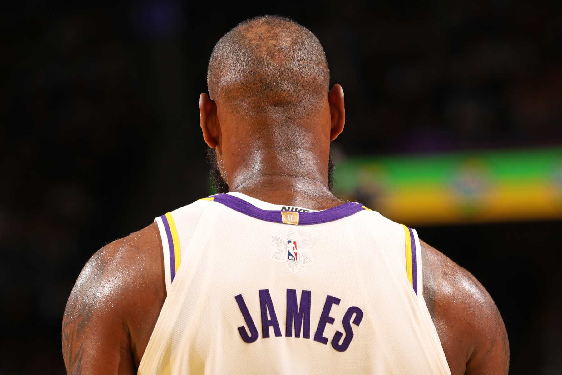 Video: LeBron James Gets 40th Birthday Messages from Steve Kerr, Kevin ...