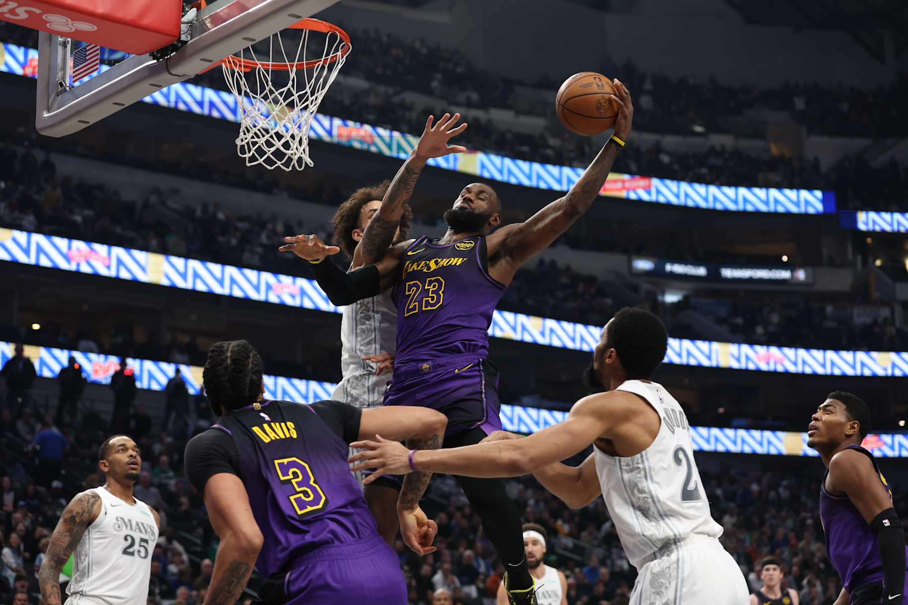 LeBron James, Lakers Ripped By NBA Fans for Loss vs. Mavs with Luka ...