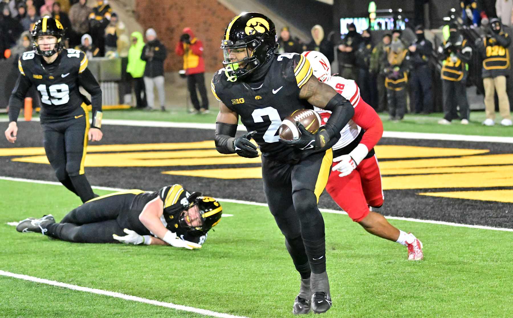 Projecting Tyler Warren, Top NFL Prospects in 2025 Fantasy Football ...