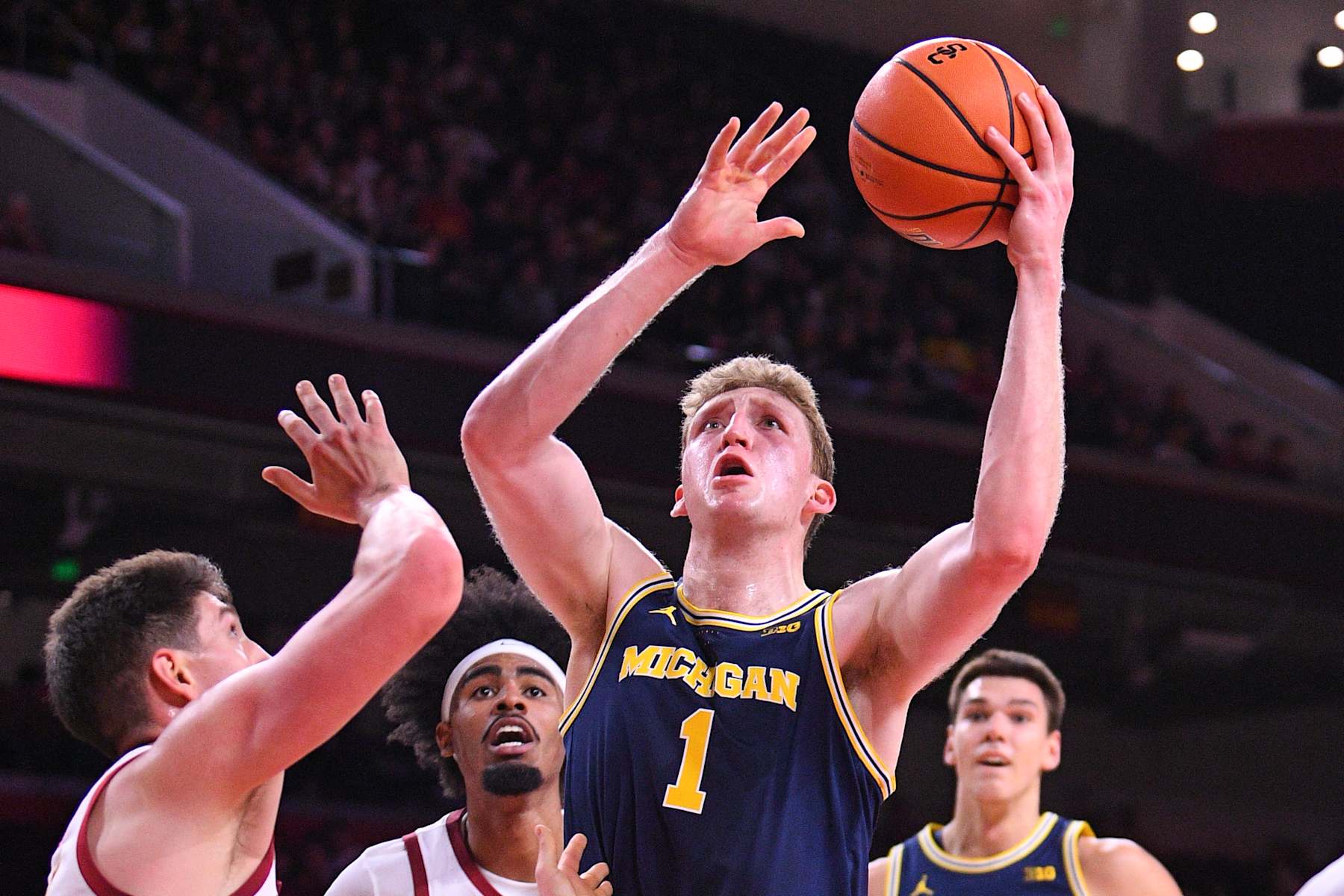 Latest 2024-25 Men's College Basketball National Player of the Year ...