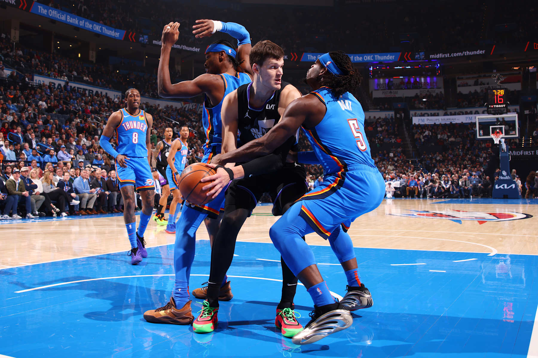 Lakers Rumors: Walker Kessler Trade Targeted 'Many Times,' Haven't Met ...