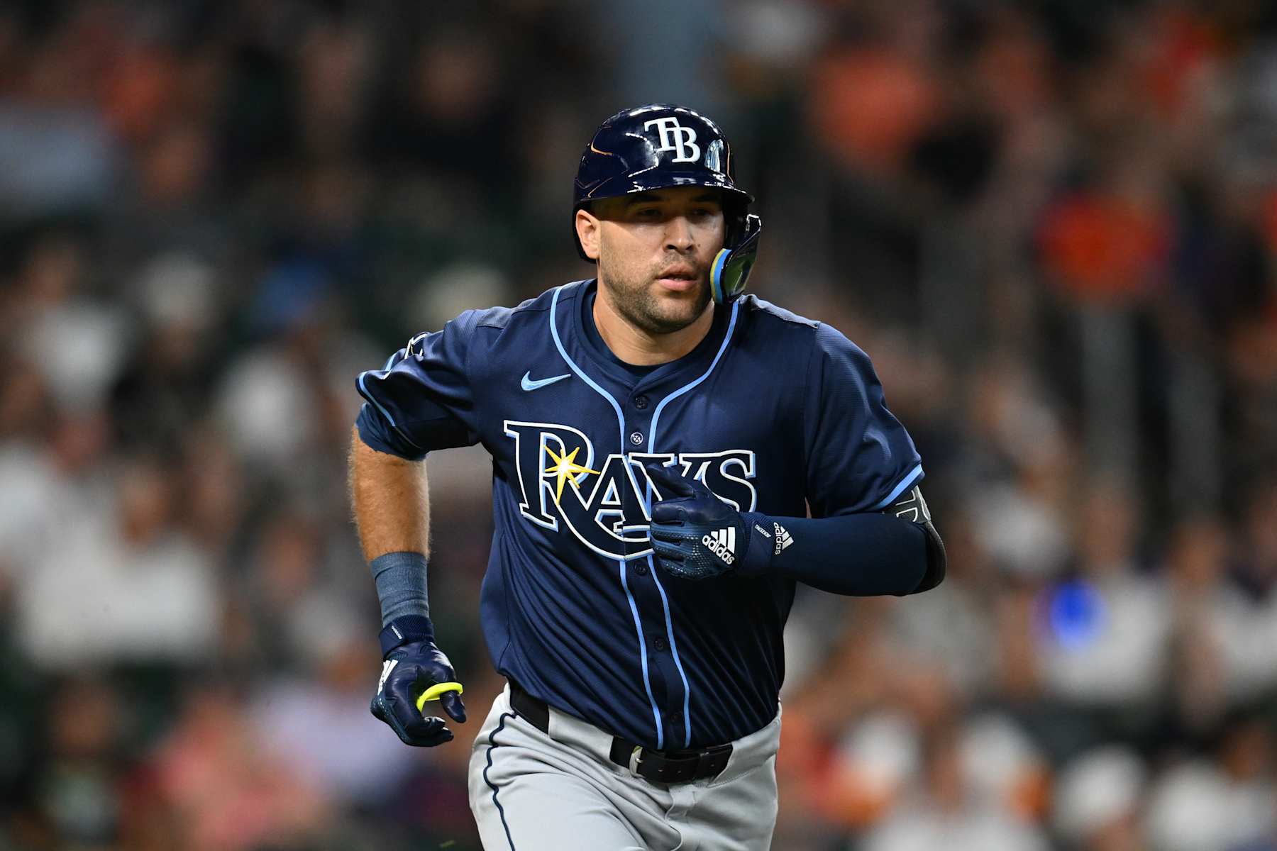 Grading Latest MLB Free Agent Contract Signings and Trades Around the ...