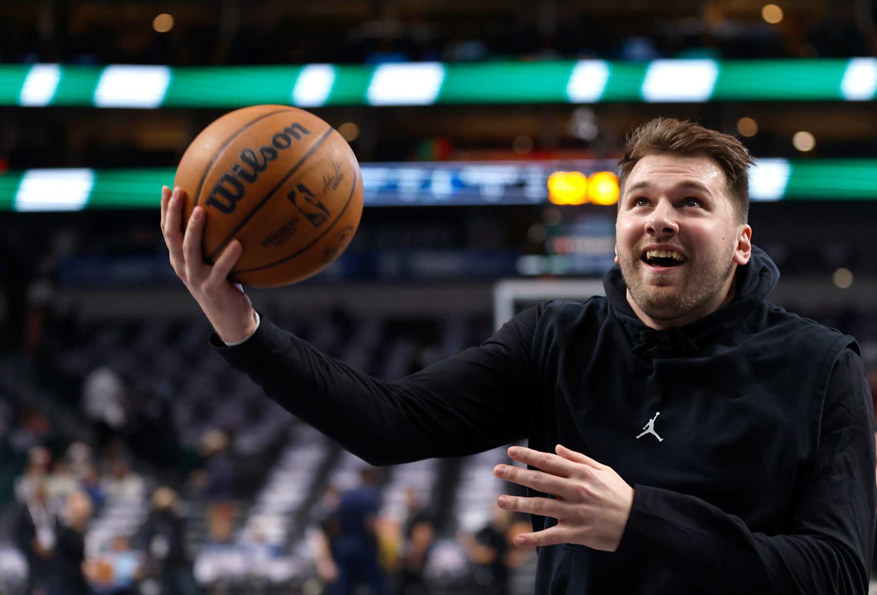 NBA Insider: Luka Dončić Ineligible for $345M Supermax Contract After Lakers Trade