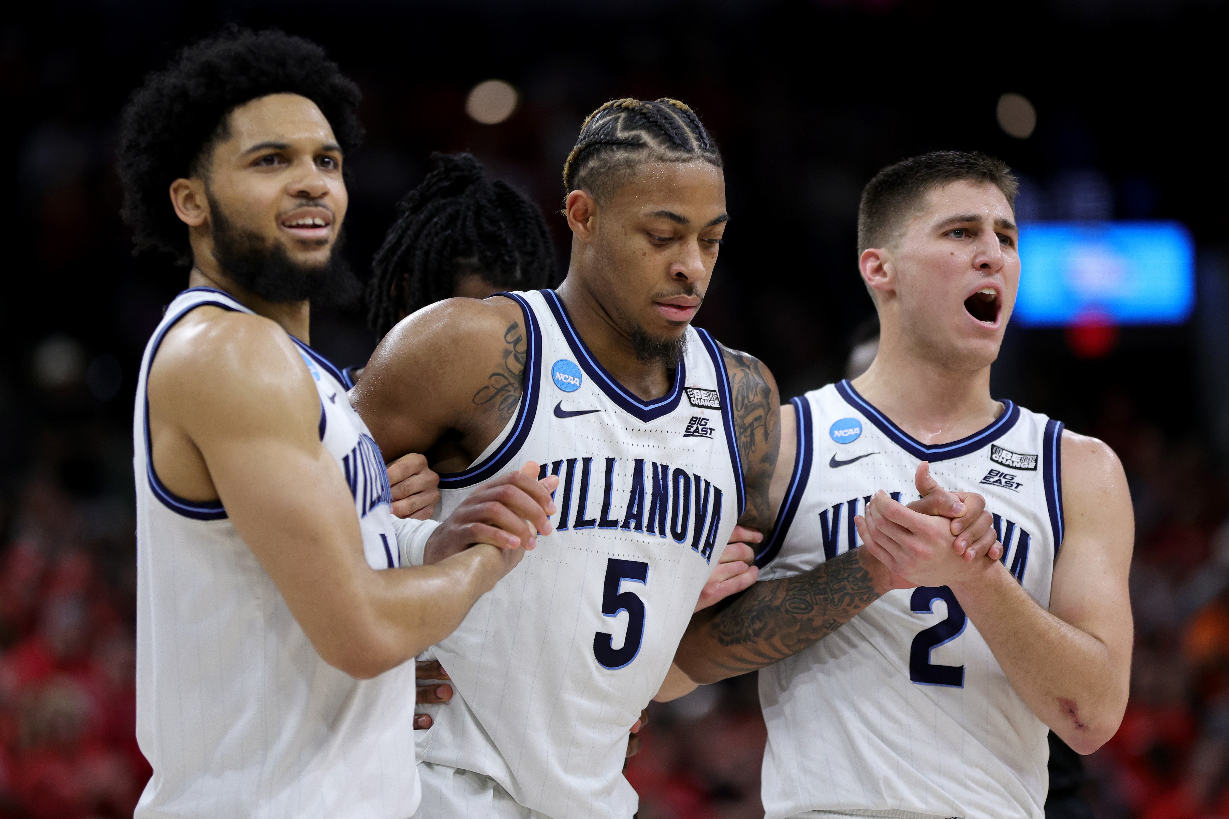 Villanova's Justin Moore Suffers Torn Achilles Injury During Elite 8 ...