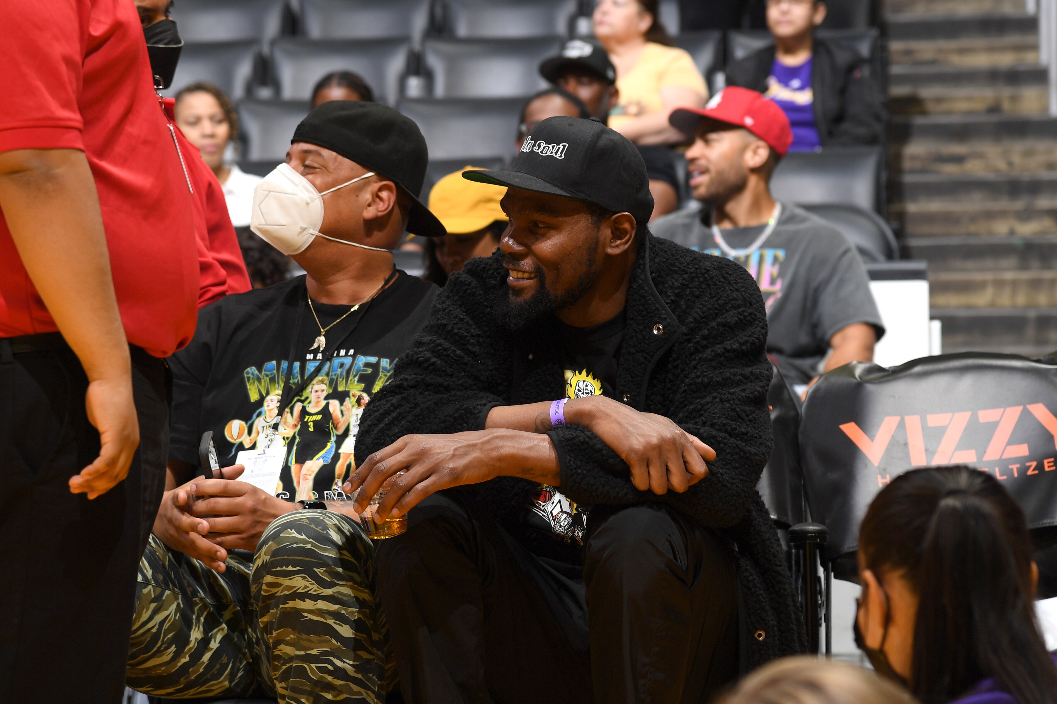 ESPN記者在節目上爆出勇士內部的確討論過將KD帶回球隊 | NBA地域 | 籃球地帶 - FanPiece