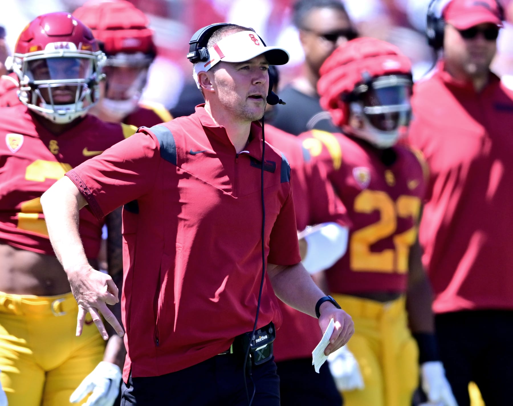 Pac-12 Football: Preview and Predictions for 2022 Season | News, Scores ...
