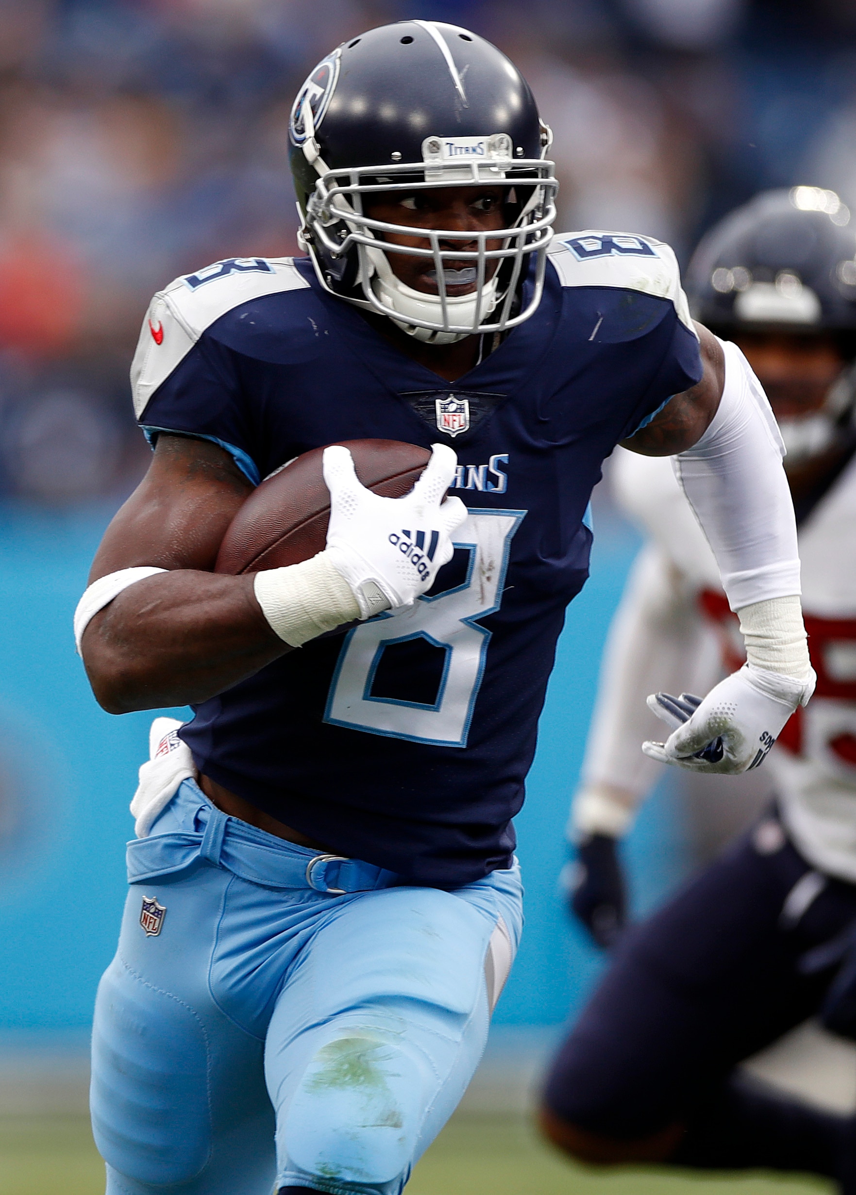 Adrian Peterson Waived by Titans After 3 Games; 'Possible' He Returns ...