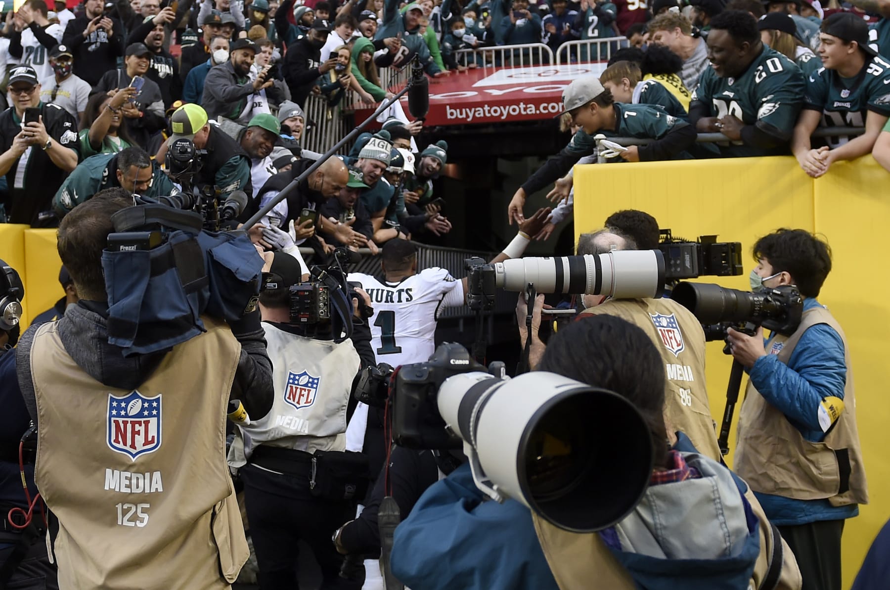 4 Fans Suing Commanders, More for $300K After Being Injured in Fall at ...