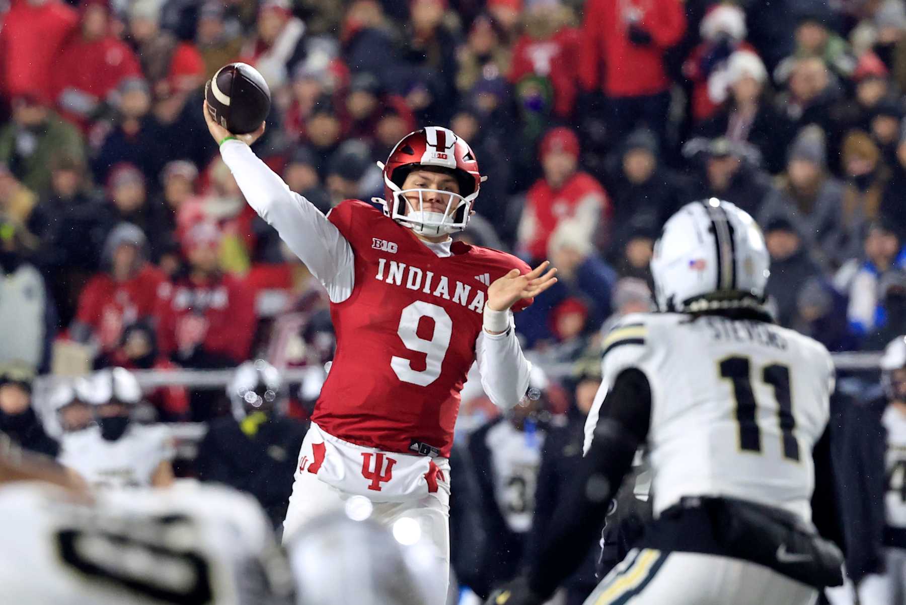 Power Ranking Top 25 Quarterbacks in College Football After Week 14