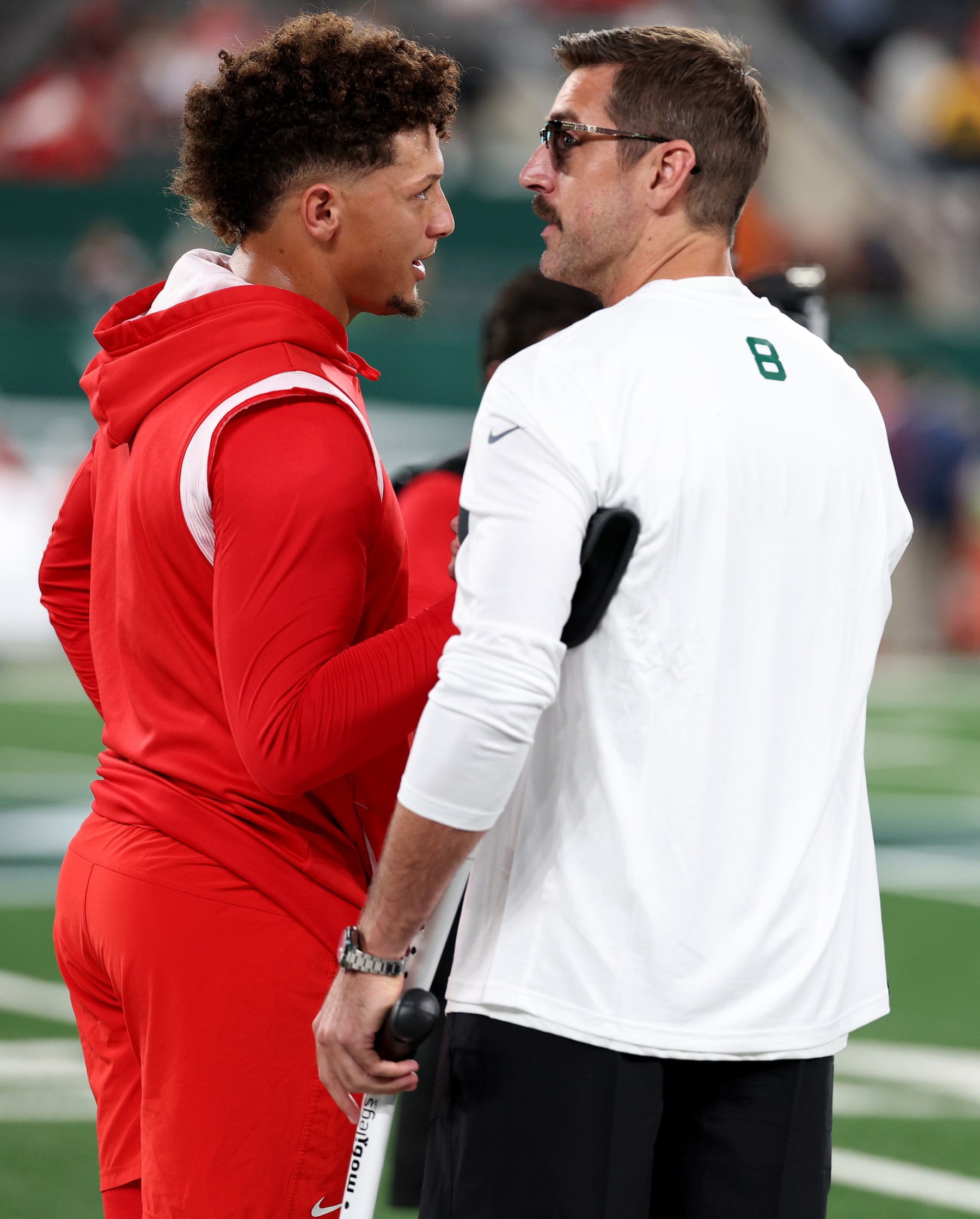 Chiefs' Valdes-Scantling: Patrick Mahomes, Aaron Rodgers 2 Best QBs in ...