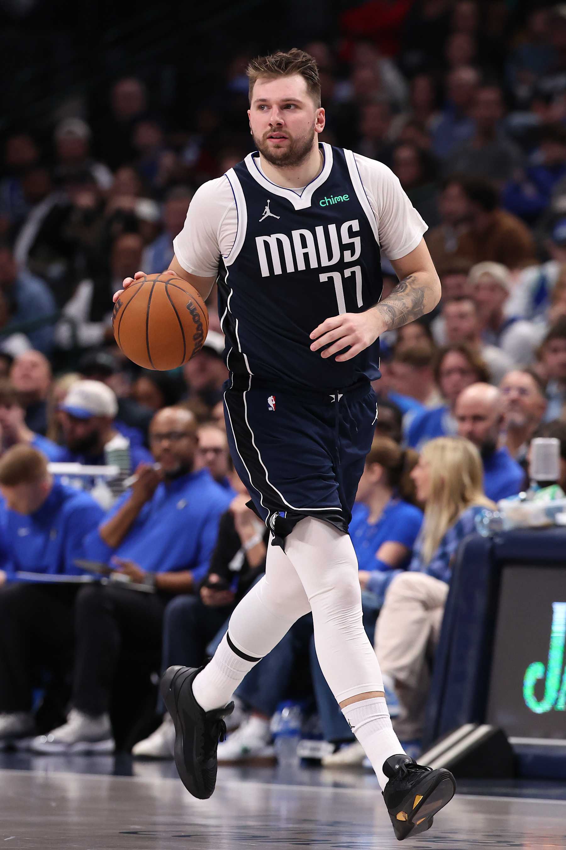 Luka Dončić Traded to Lakers; Mavs Get Anthony Davis, More in 3-Team ...