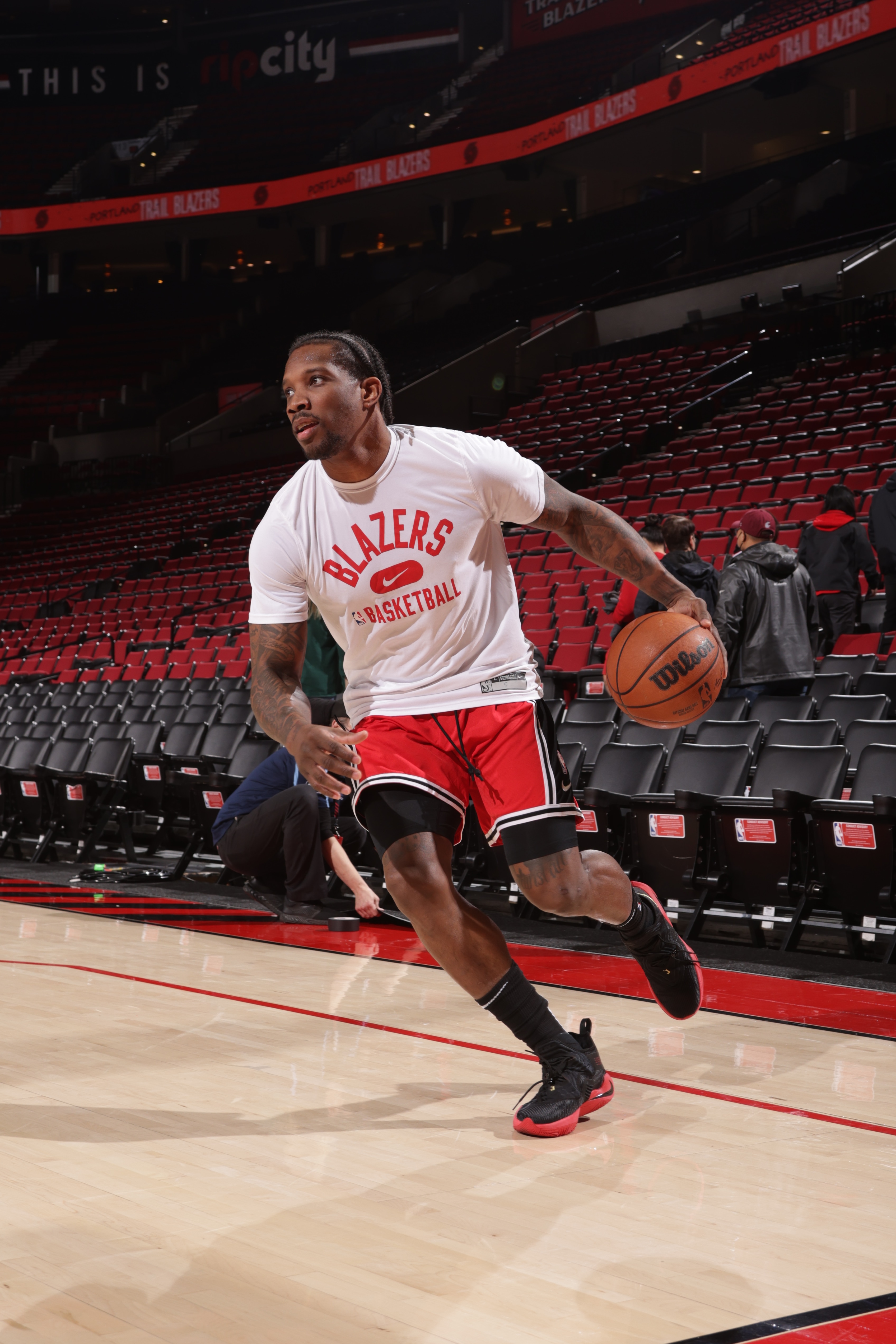 Eric Bledsoe Waived by Trail Blazers; 'Several' Teams Reportedly Have ...